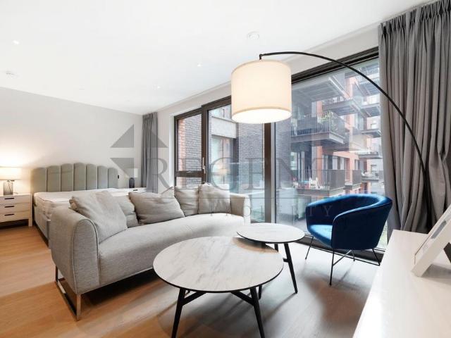 Legacy Building, Viaduct Gardens, SW11 Studio to rent £2,800 pcm £646 pw