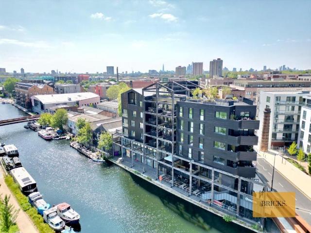 Legacy House, Roach Road, London E3 3 bed penthouse to rent £4,250 pcm £981 pw