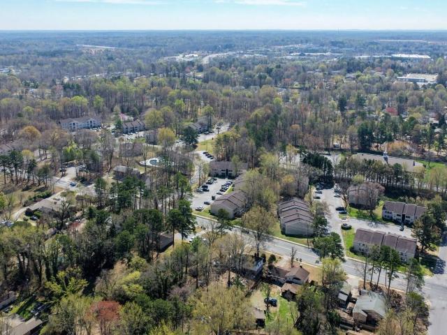 Legacy on Elm Apartments 3 Bedroom Apartment for Rent at 8 Covey Ln, Greensboro, NC 27406