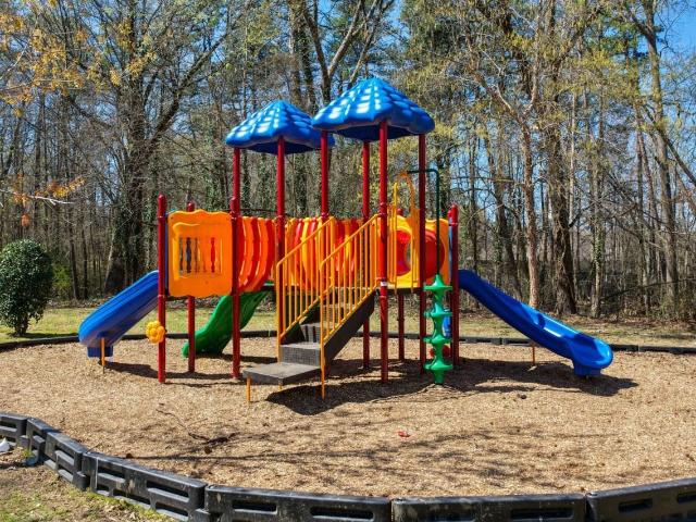 Legacy on Elm Apartments 1 Bedroom Apartment for Rent at 8 Covey Ln, Greensboro, NC 27406