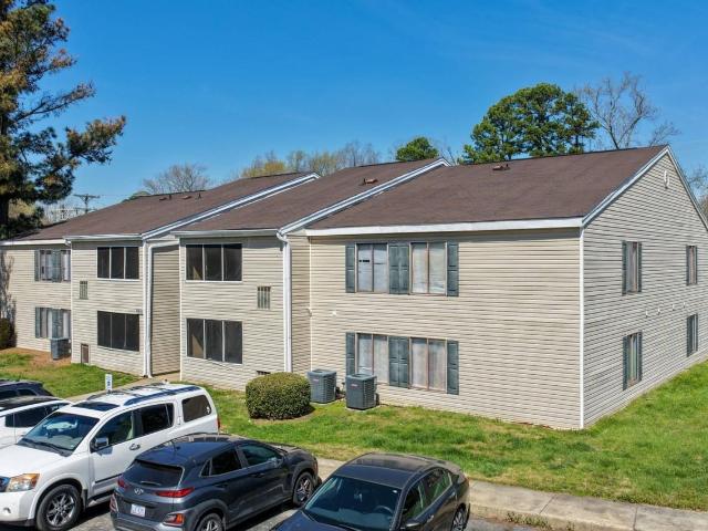 Legacy on Elm Apartments 2 Bedroom Apartment for Rent at 8 Covey Ln, Greensboro, NC 27406