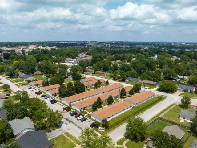 Legacy @La Hacienda 2 Bedroom Apartment for Rent at 603 N Carlsbad St, Owasso, OK 74055