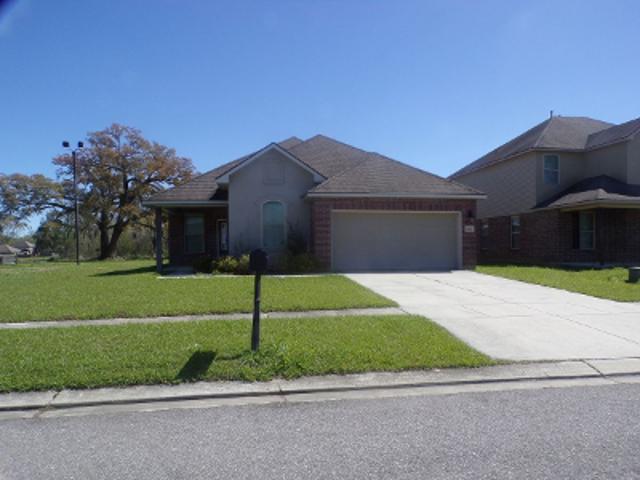 Legacy Lake Dr