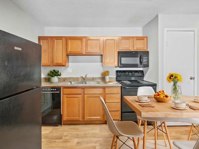 Legacy Meadows 2 Bedroom Apartment for Rent at 3610 Twana Dr, Des Moines, IA 50310 Lower Beaver