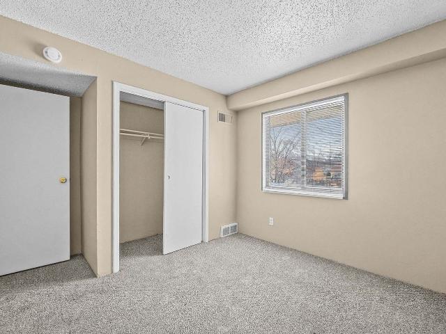Legacy Meadows Studio Apartment for Rent at 3610 Twana Dr, Des Moines, IA 50310 Lower Beaver