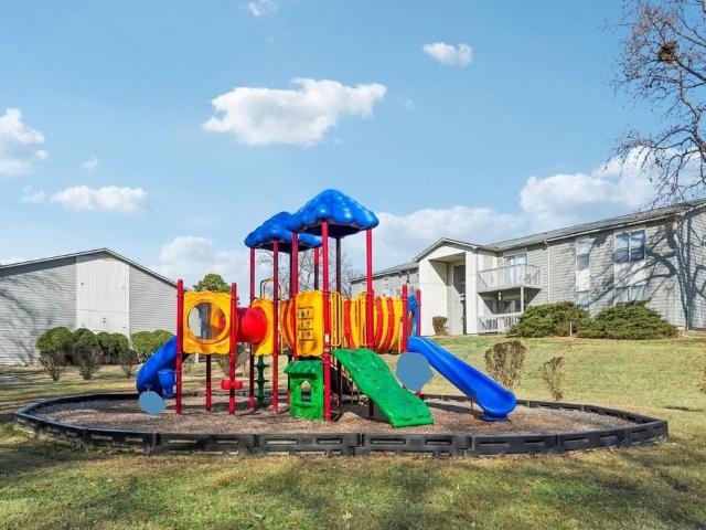 Legacy Pointe Apartments 1 Bedroom Apartment for Rent at 9 Summertree Ln, Greensboro, NC 27406