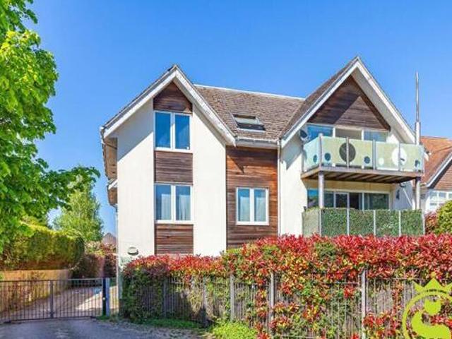 Legacy, Penn Hill Avenue, 2 Bedroom Flat