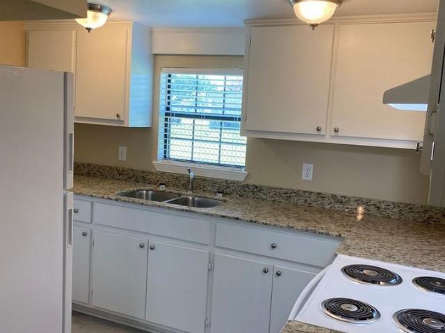 Legacy Place Apartments 1 Bedroom Apartment for Rent at 4420 Kirkman St, Lake Charles, LA 70607