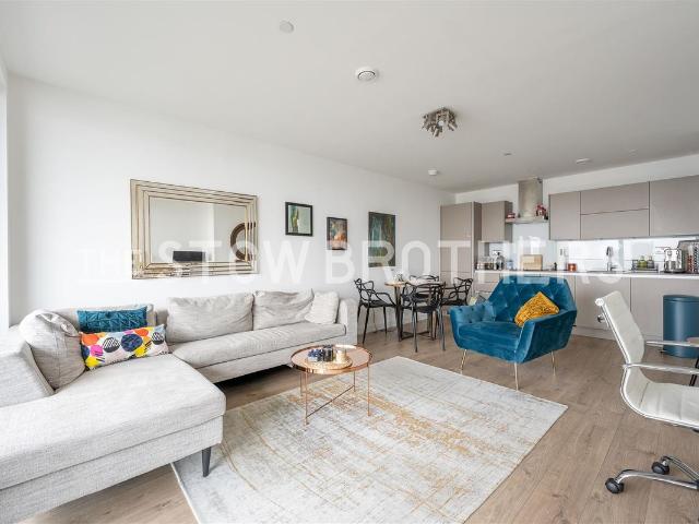Legacy Tower, Stratford E15, 1 bed flat to rent, £2,650 pcm | PrimeLocation