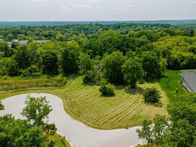 Legend Clubs Ct Lot 22, Waukesha, WI 53189