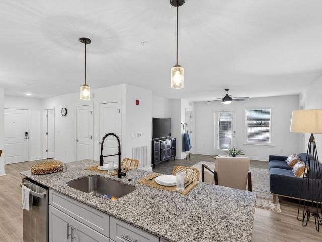 Legend at Pine Forest 3 Bedroom Apartment for Rent at 9121 Pine Forest Rd, Pensacola, FL 32534