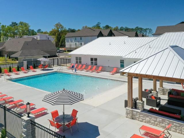Legend at Pine Forest 1 Bedroom Apartment for Rent at 9121 Pine Forest Rd, Pensacola, FL 32534