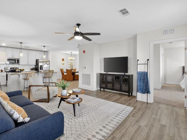 Legend at Pine Forest 2 Bedroom Apartment for Rent at 9121 Pine Forest Rd, Pensacola, FL 32534