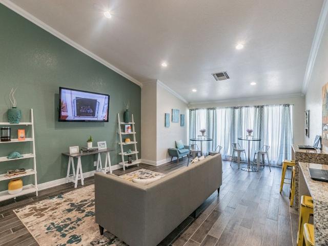 Legend Oaks 1 Bedroom Apartment for Rent at 4714 N Habana Ave, Tampa, FL 33614 St. Joseph's Hospital