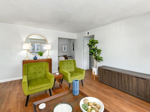 Legend Oaks Apartments 1 Bedroom Apartment for Rent at 7645 Garfield Ct, Kansas City, KS 66112 Victory Hills