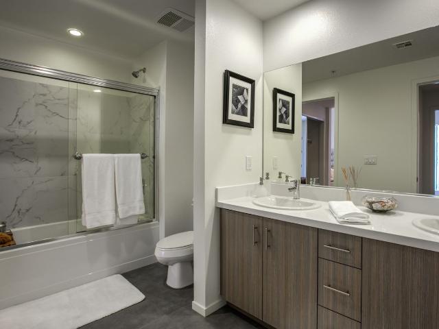 Legendary Glendale 3 Bedroom Apartment for Rent at 300 N Central Ave, Glendale, CA 91203 City Center