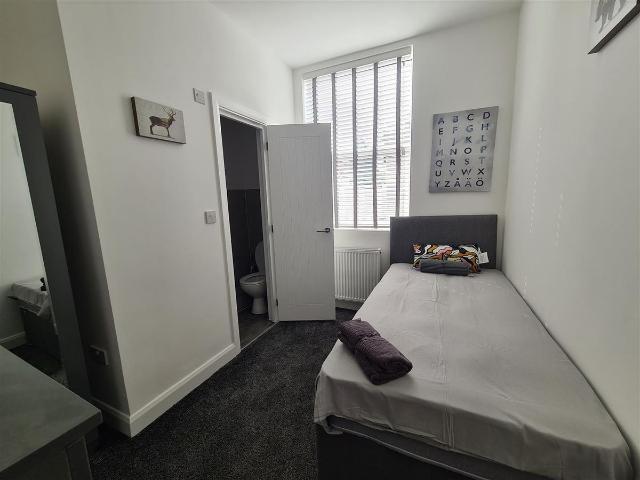 Legge Street, West Bromwich B70, Room to rent, £515 pcm | PrimeLocation