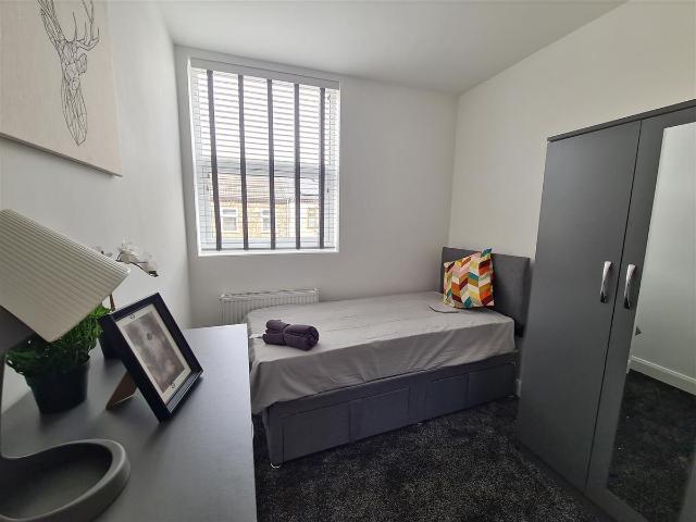 Legge Street, West Bromwich B70, Room to rent, £625 pcm | PrimeLocation