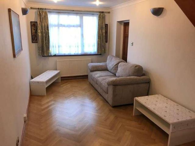 Legrace Avenue, Hounslow, TW4
