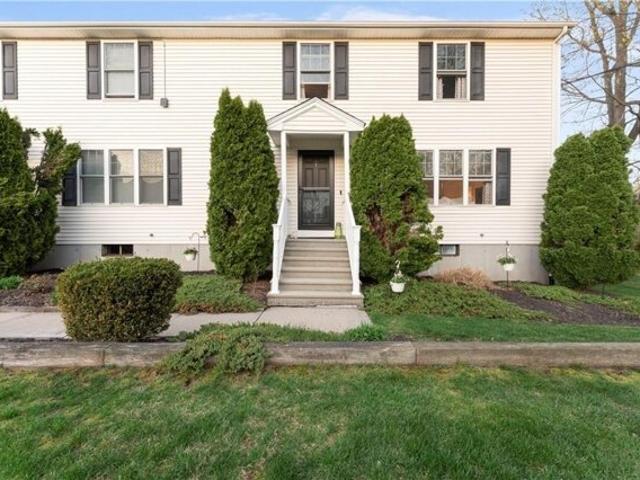 Legris Commons Ln Unit,west Warwick, Home For Sale