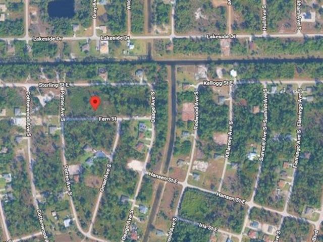 933 Fern St E, Lehigh Acres, FL 33974