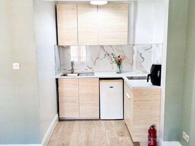 Leicester, Leicester LE3, Studio to rent, £795 pcm | PrimeLocation