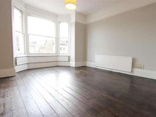 Leicester Road, Barnet, EN5