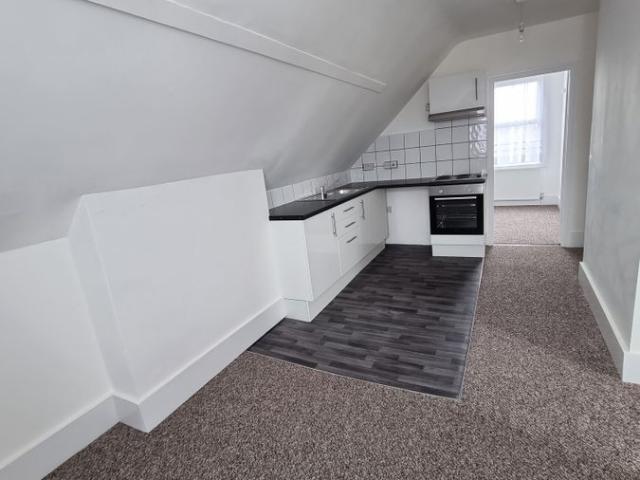Leicester Road, Croydon CR0, 2 bed flat to rent, £1,250 pcm | PrimeLocation
