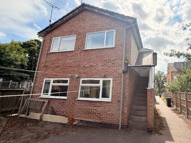 Leicester Road, Loughborough LE11, 2 bed flat to rent, £875 pcm | PrimeLocation
