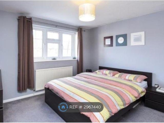 Leicester Road, New Barnet, Barnet EN5, 1 bed flat to rent, £1,475 pcm | PrimeLocation