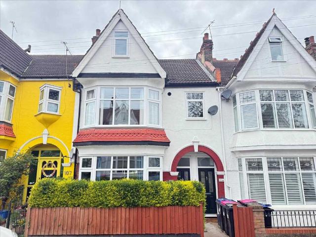 Leigh on Sea SS9 1 bed apartment to rent £1,150 pcm £265 pw