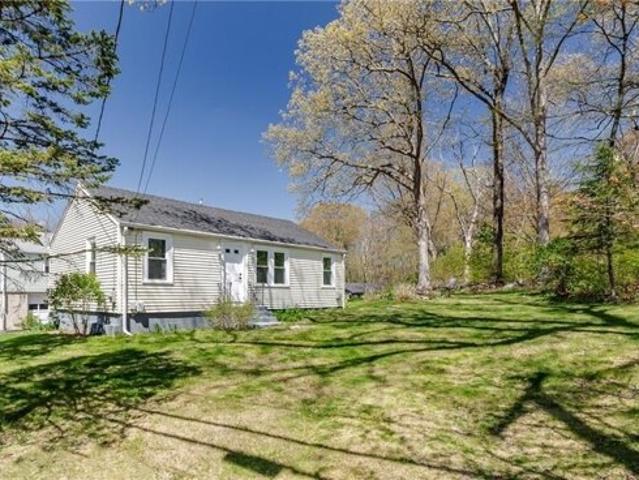 Leigh Rd, Cumberland, Home For Sale
