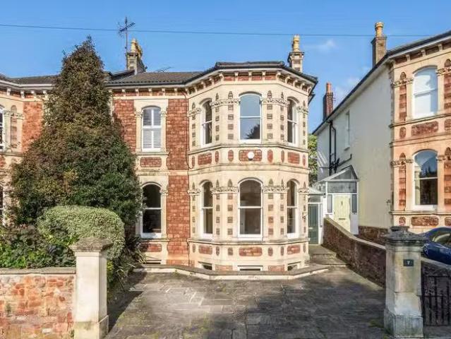 Leigh Road, Clifton, Bristol, BS8 6 bed semi detached house fo.