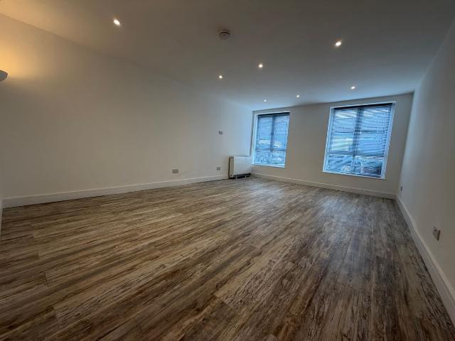 Leigh Road, Eastleigh SO50, Studio to rent, £850 pcm | PrimeLocation