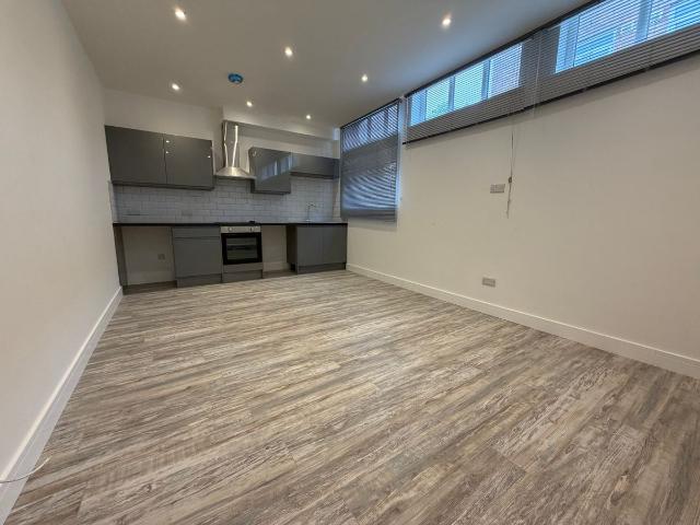 Leigh Road, Eastleigh SO50, 1 bed flat to rent, £950 pcm | PrimeLocation