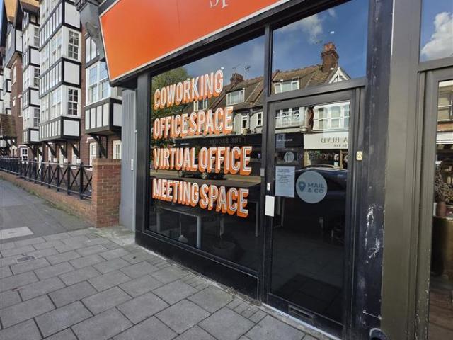 Leigh Road, Leigh On Sea SS9, Property to rent, £2,200 pcm | PrimeLocation