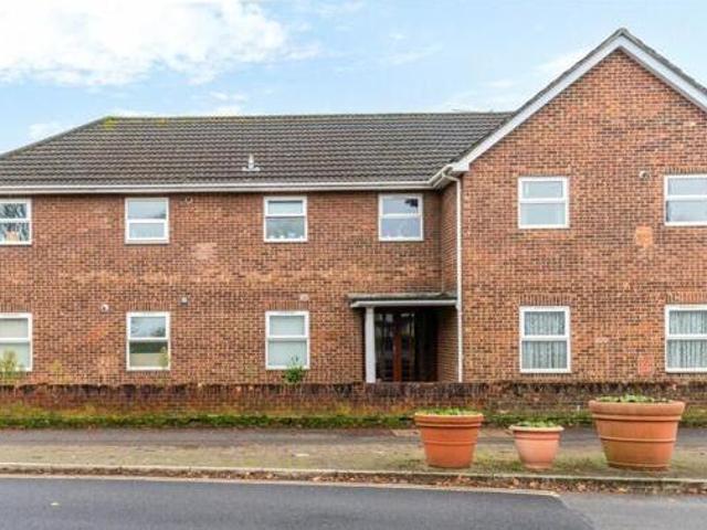 Leigh Road, Wimborne, 2 Bedroom Apartment