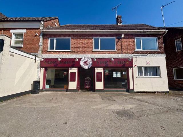 Leigh Road, Wimborne 3 bed flat to rent £1,275 pcm £294 pw