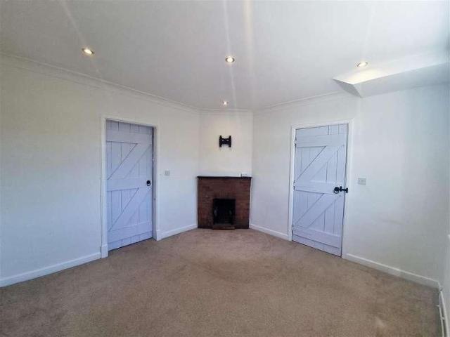 Leigh Sinton, Malvern, WR13