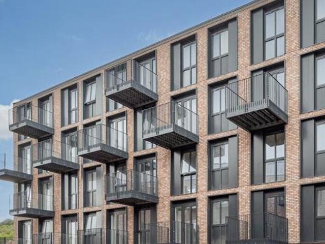 Leigh Street, De Havilland Building, High Wycombe, Studio Flat For