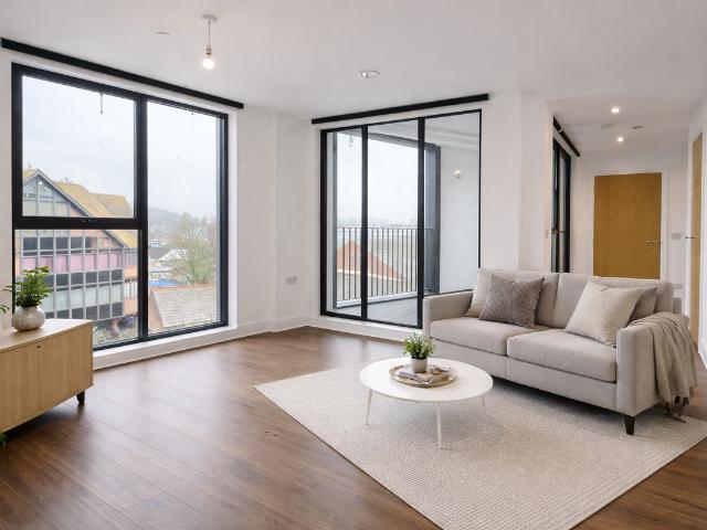Leigh Street, High Wycombe HP11, 2 bed flat to rent, £1,400 pcm | PrimeLocation