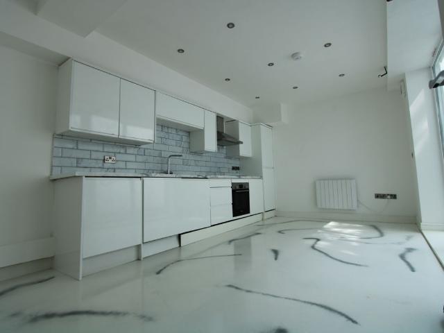 Leigham Court Road, London SW16, 1 bed flat to rent, £1,650 pcm | PrimeLocation