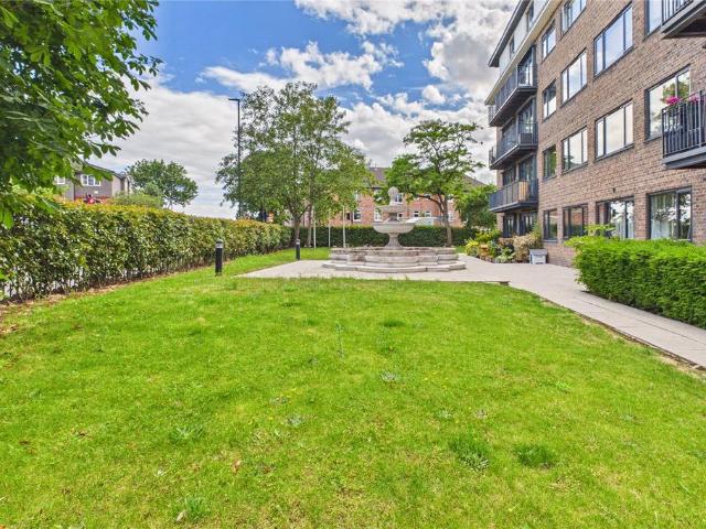 Leigham Court Road, London, SW16 2 bed apartment to rent £2,000 pcm £462 pw