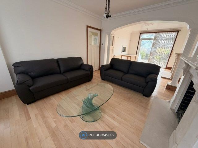 Leigham Court Road, London SW16, 4 bed end terrace house to rent, £2,825 pcm | PrimeLocation