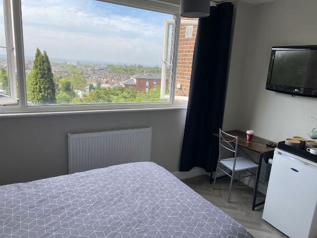 Leigham Court Road, London SW16, Room to rent, £1,200 pcm | PrimeLocation