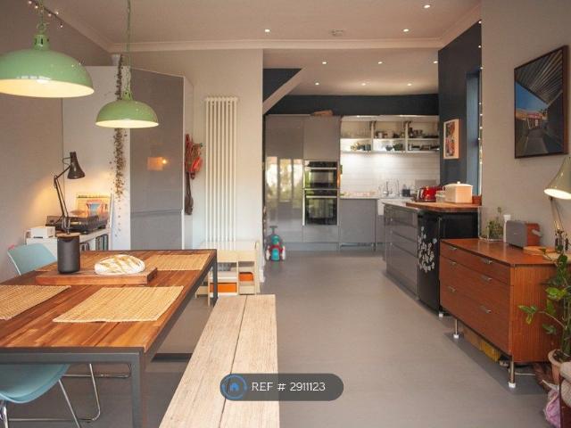 Leigham Vale, London SW16, 3 bed flat to rent, £2,800 pcm | PrimeLocation