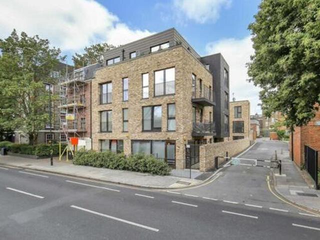 Leighton Road, Kentish Town, 3 Bedroom Flat