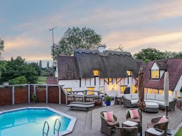 Leighton Road, Stoke Hammond, 3 Bedroom Detached