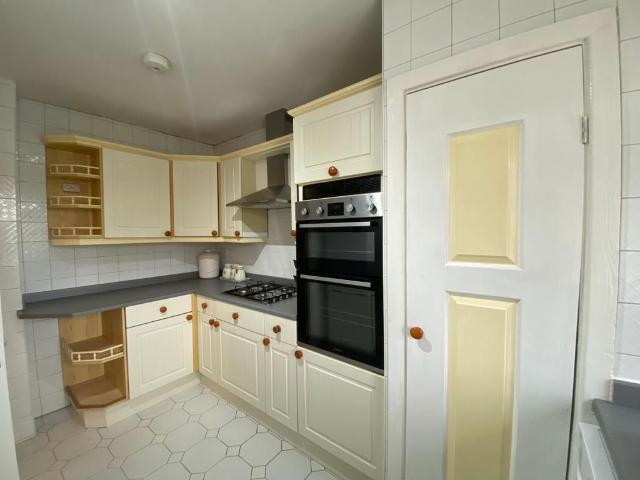 Leighton Road, West Ealing W13, 2 bed flat to rent, £1,900 pcm | PrimeLocation