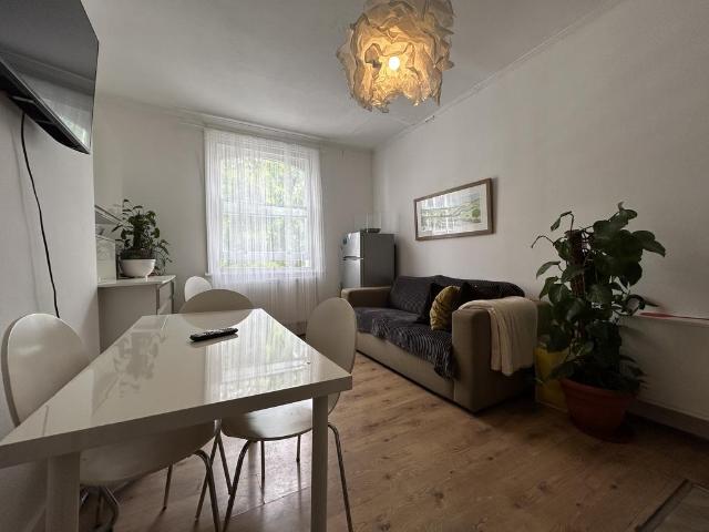 Leinster Terrace, London W2 5 bed apartment to rent £5,417 pcm £1,250 pw
